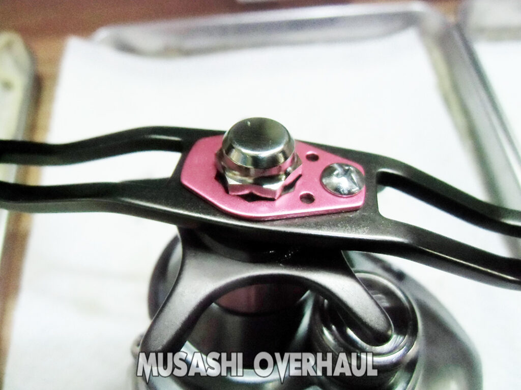 メンテナンス日記#1335：ダイワ 13 紅牙 ICS 103 (614796) ハンドルロック