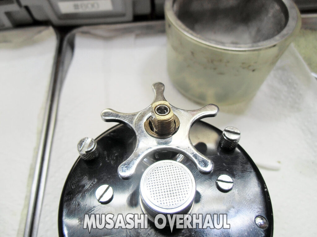 メンテナンス日記#1389：アブ ガルシア アンバサダー 5000C 重い巻き感 ベアリング交換